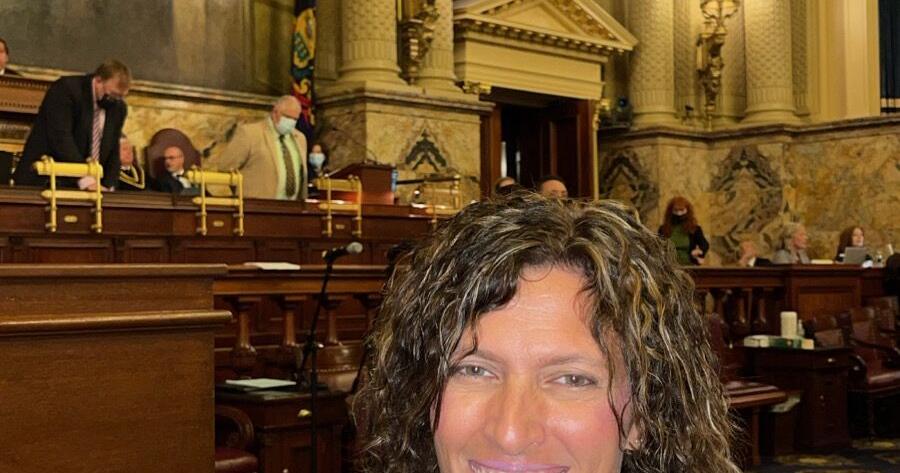 Leslie Rossi first woman sworn into 59th District | News | tribdem.com