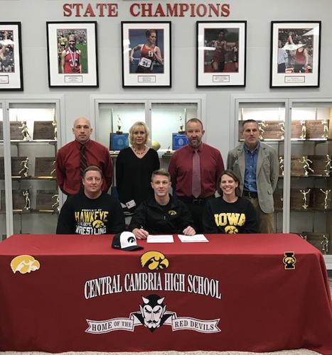 Headed to Iowa: Murin’s name on letter of intent, Red Devils’ wrestling ...