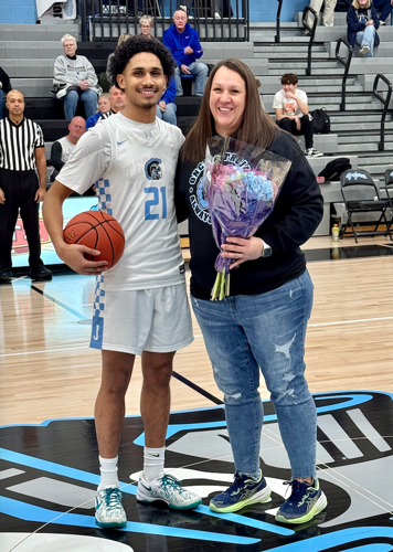 Donte Tisinger - Becky Siembak | | tribdem.com