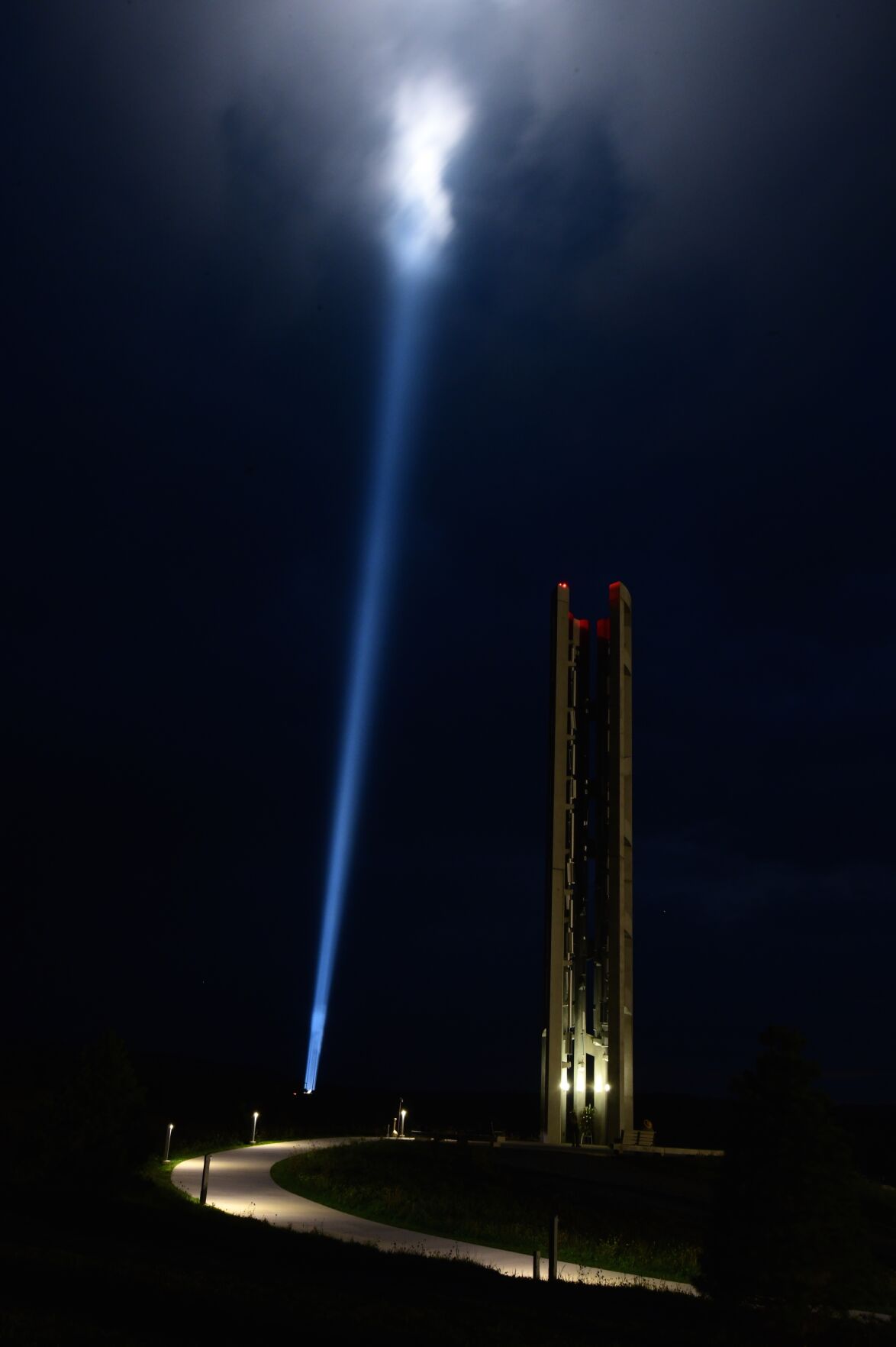 PHOTO GALLERY | Tower of Lights illuminates the skies above Flight 93 ...