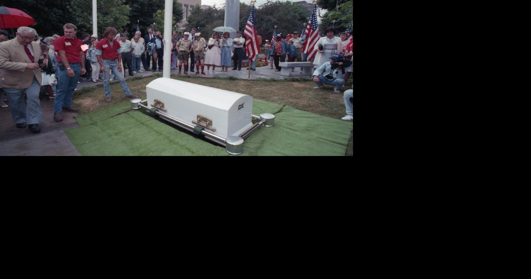 'Looks like a coffin': Records, photos of Central Park time capsule ...