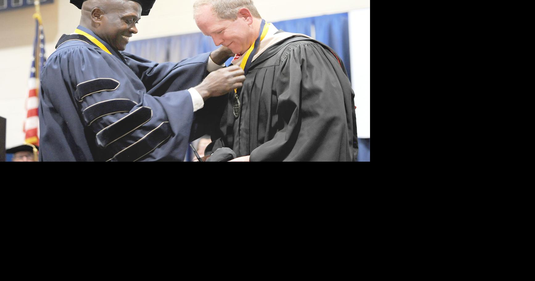 ‘Anything is possible,’ UPJ alumnus tells students at orientation ...