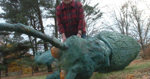 After more than 40 years, big bug statue has endured | Local News ...