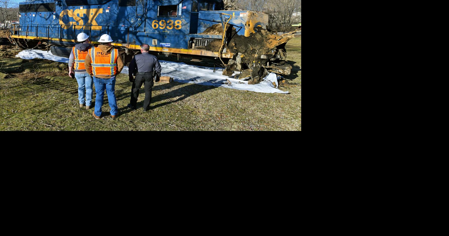 PHOTO GALLERY | Freight crash and 'ball of fire': Cleanup underway ...