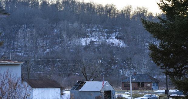Retirees' paperwork, stuck in a mine, points to government's balky IT ...