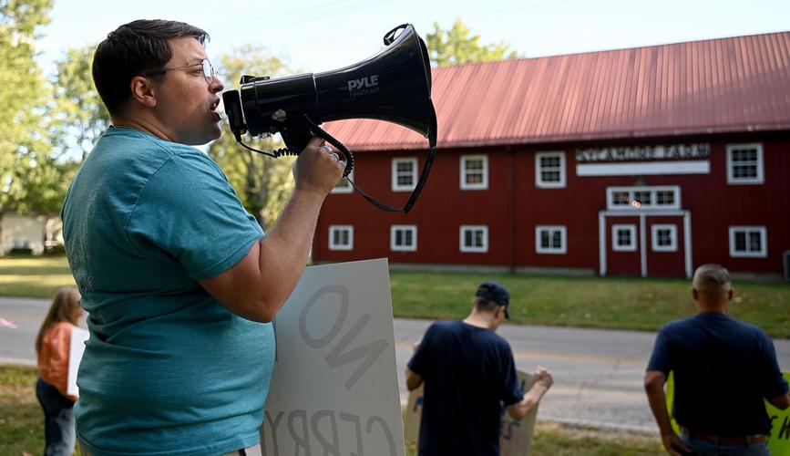 Protesters decry redistricting as Braun speaks in Terre Haute | Local ...