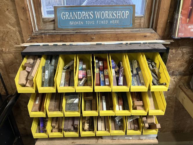 Exquisite penmanship: "Huge pen snob" creates designer ballpoints ...