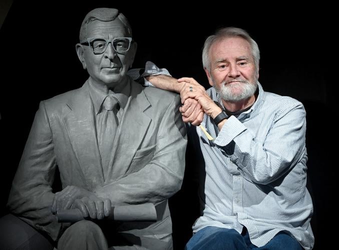 Mike Lunsford: Of a unique cast: Statue reflects character of the late ...
