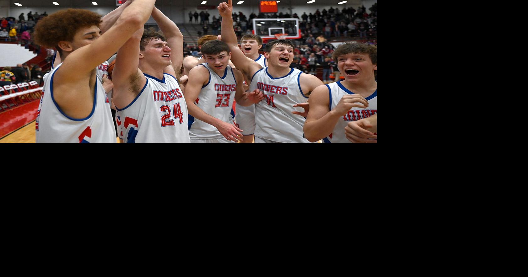 Linton boys basketball in the Southport Semistate championship ...