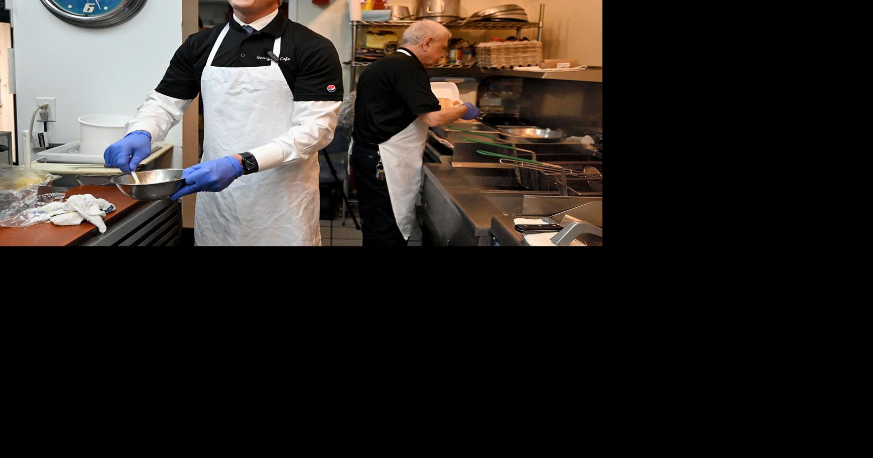 Executive chef: Indiana State president dons apron, works the grill at ...