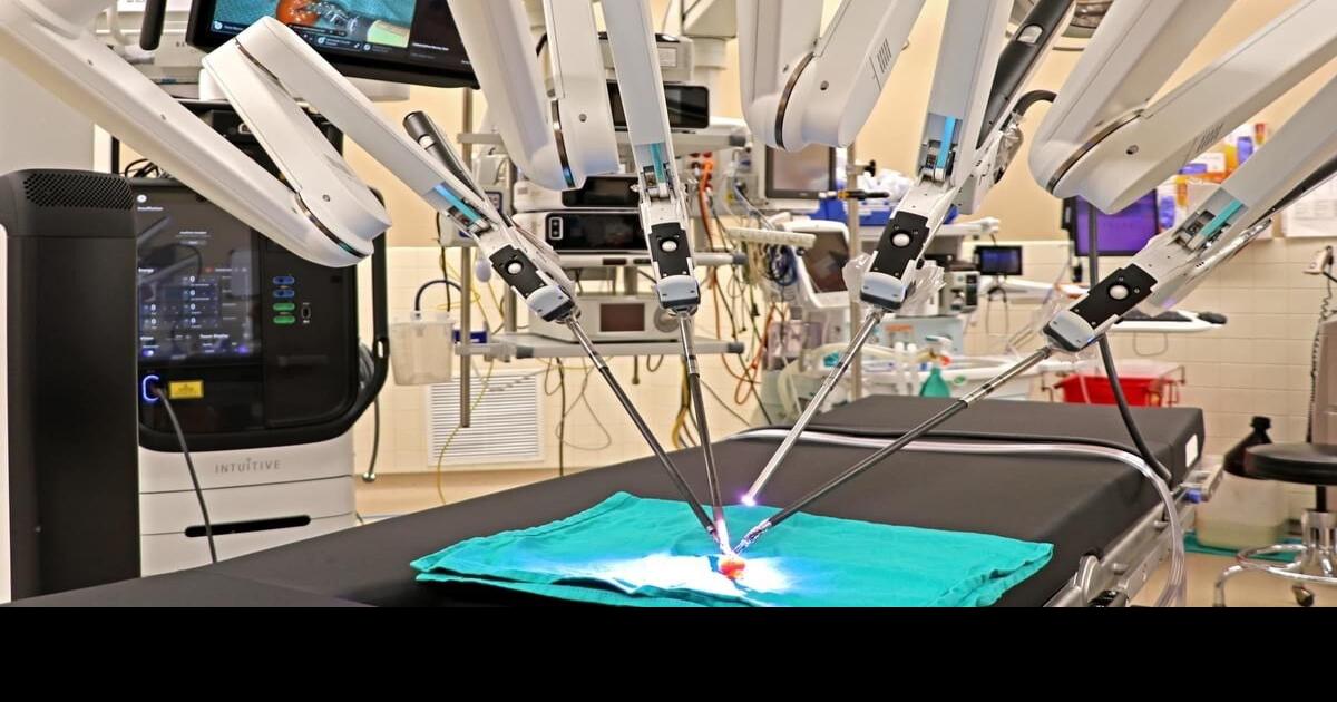 Union Health unveils its new da Vinci 5 surgical robot | Local News ...