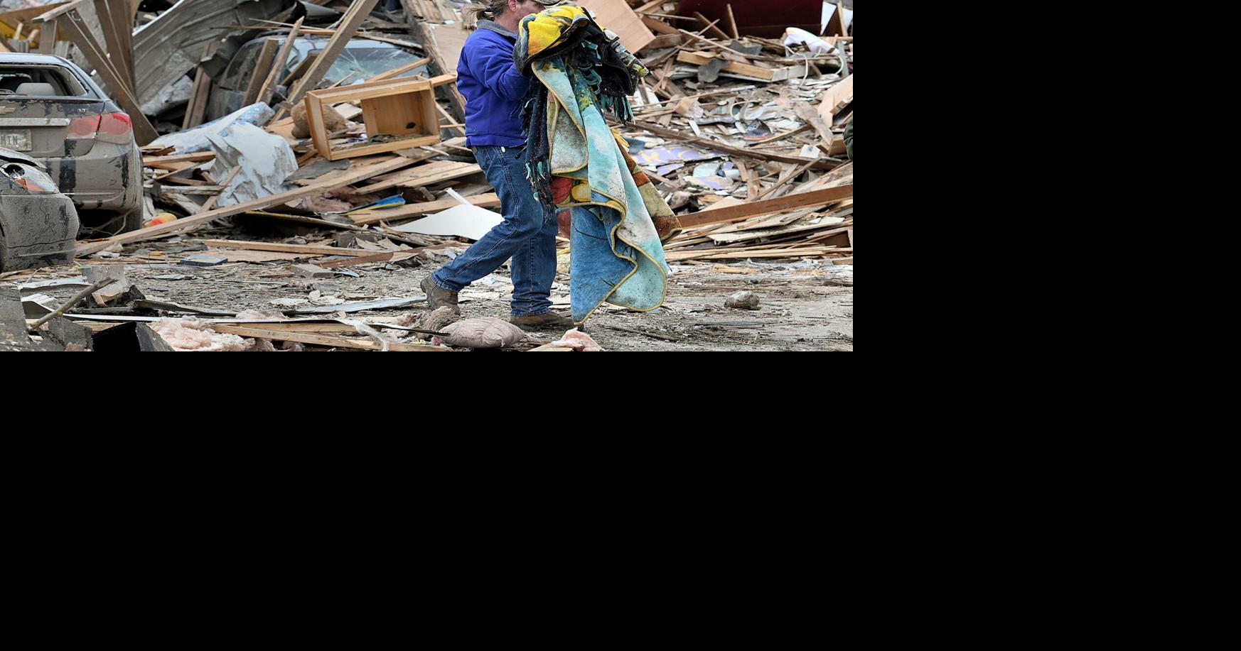 Tornado damage and cleanup in Sullivan | Gallery | tribstar.com