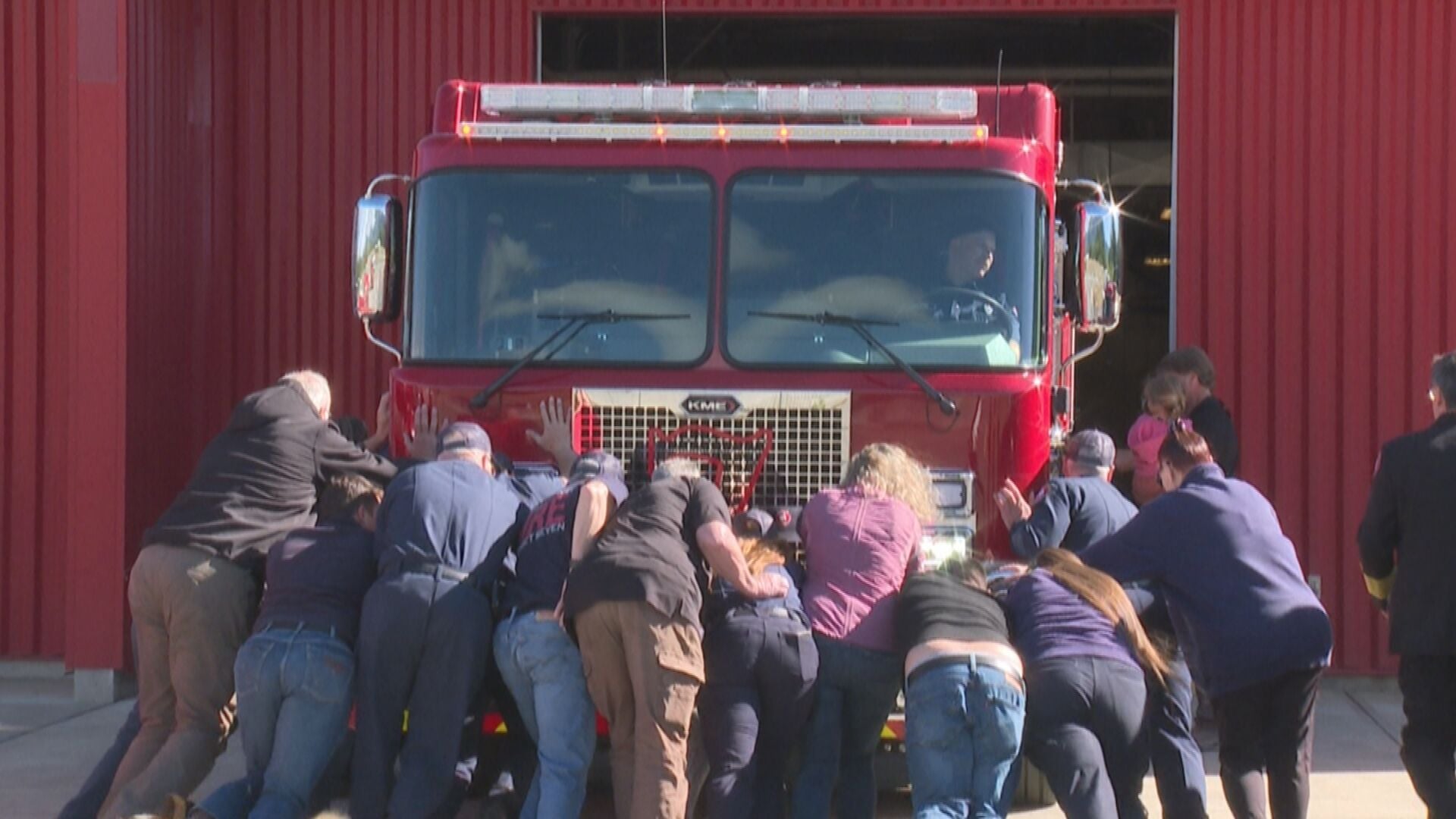 Push-in ceremony welcomes new engine 731 to the fleet | Features ...