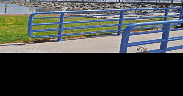 Breakwall around downtown marina to close for painting project | Local ...