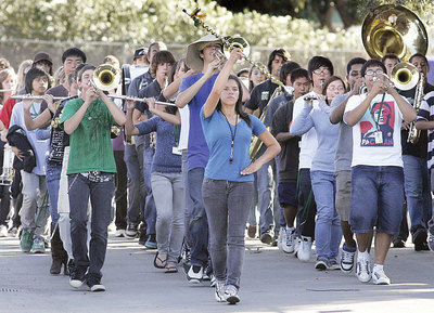 Snapshots: Tracy High band marches through adversity | Tracy Press ...