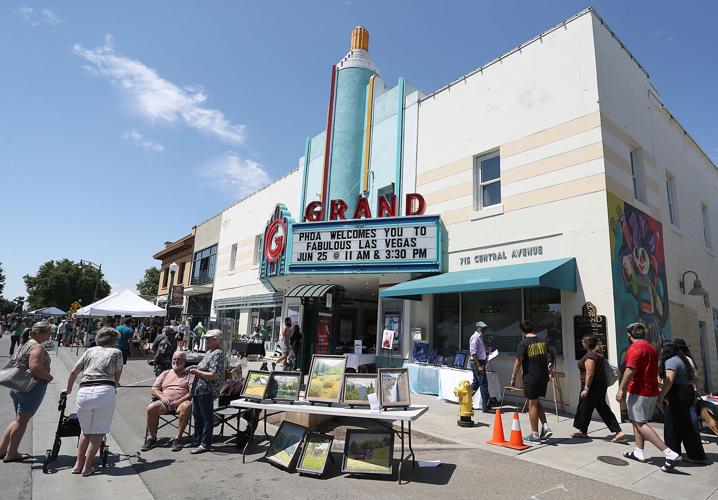 Downtown Tracy Artwalk joins farmers market crowd | Tracy Press ...