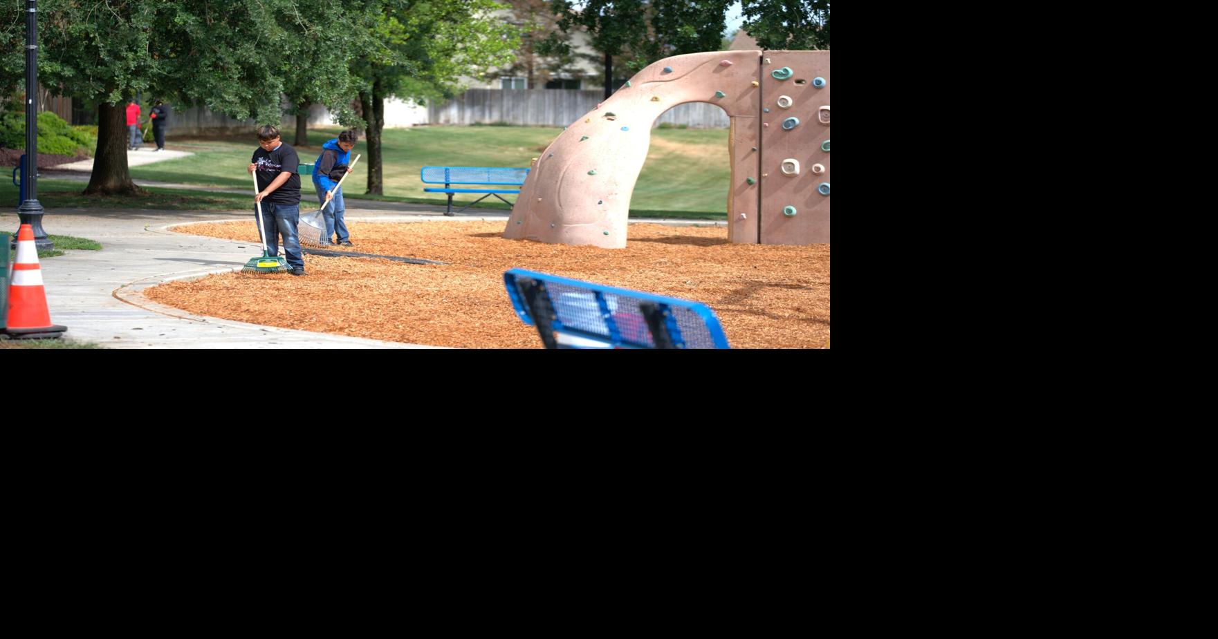 Over 600 volunteers show up to ‘Love Patterson’ | Patterson Irrigator ...