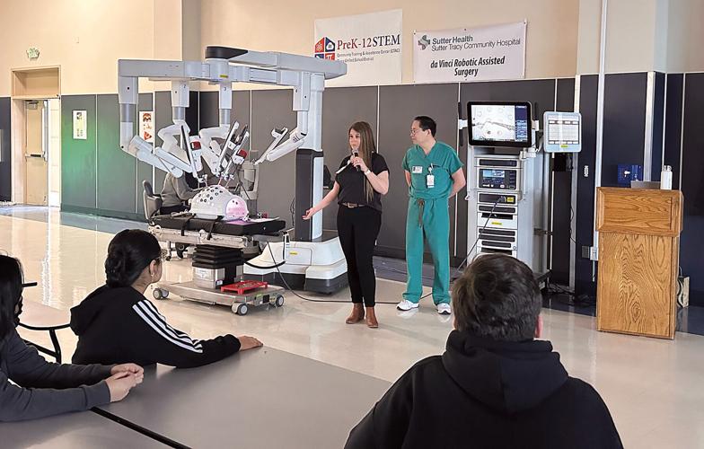Students get hands-on, close-up look at medical robot | Tracy Press ...
