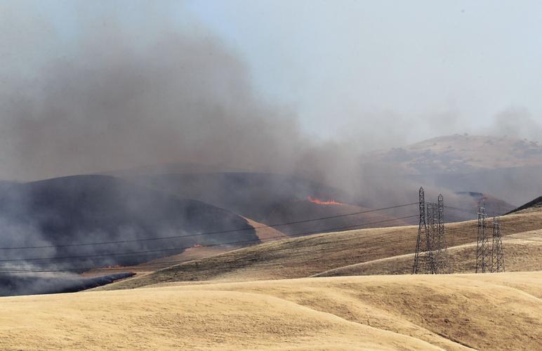 Fire burns more than 14,000 acres south of Tracy | Tracy Press News ...