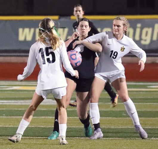 Girls soccer: Bulldogs upset by Raiders in playoff quarterfinal | Tracy ...