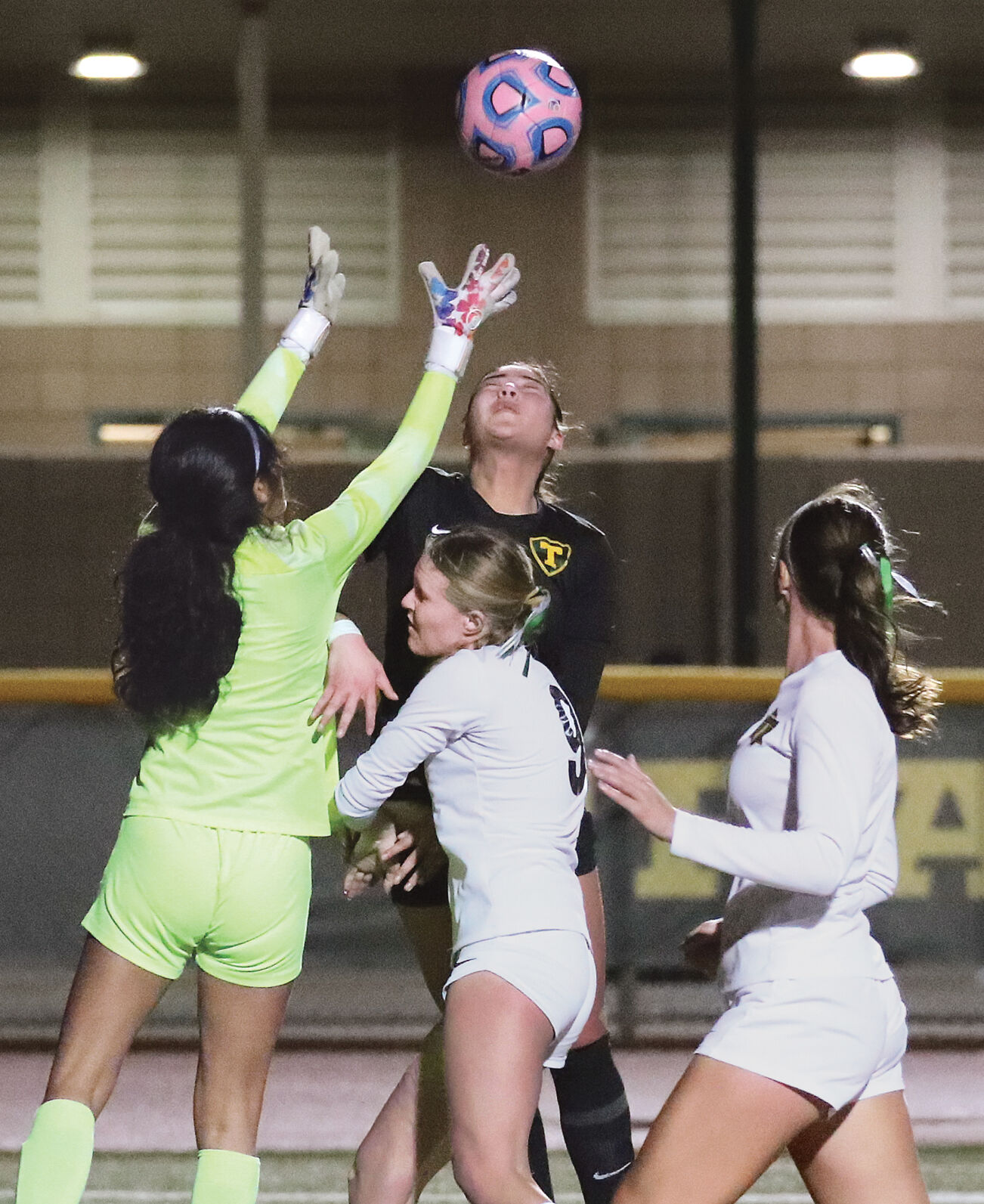 Girls soccer: Bulldogs upset by Raiders in playoff quarterfinal | Tracy ...