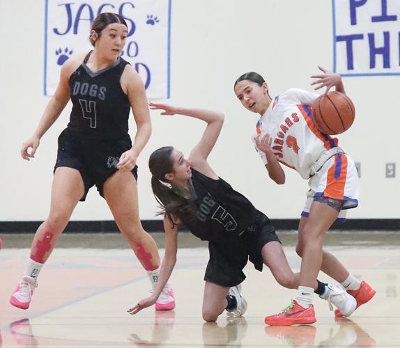 Basketball: Lady Jags catch fire in Bulldogs win | Tracy Press sports ...