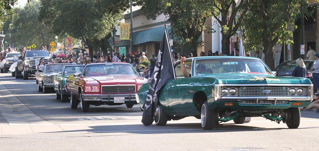Tracy High shows their pride, spirit in homecoming parade through ...
