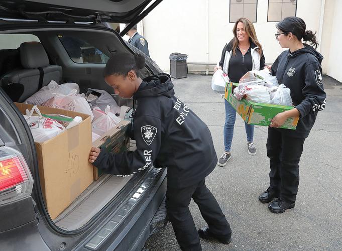 Sunrise Rotary hosts annual senior Thanksgiving dinner | Tracy Press ...