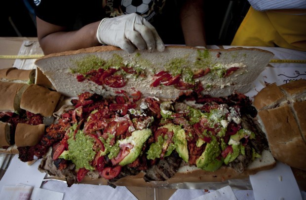 Photo of the day: Mexico Mega Torta