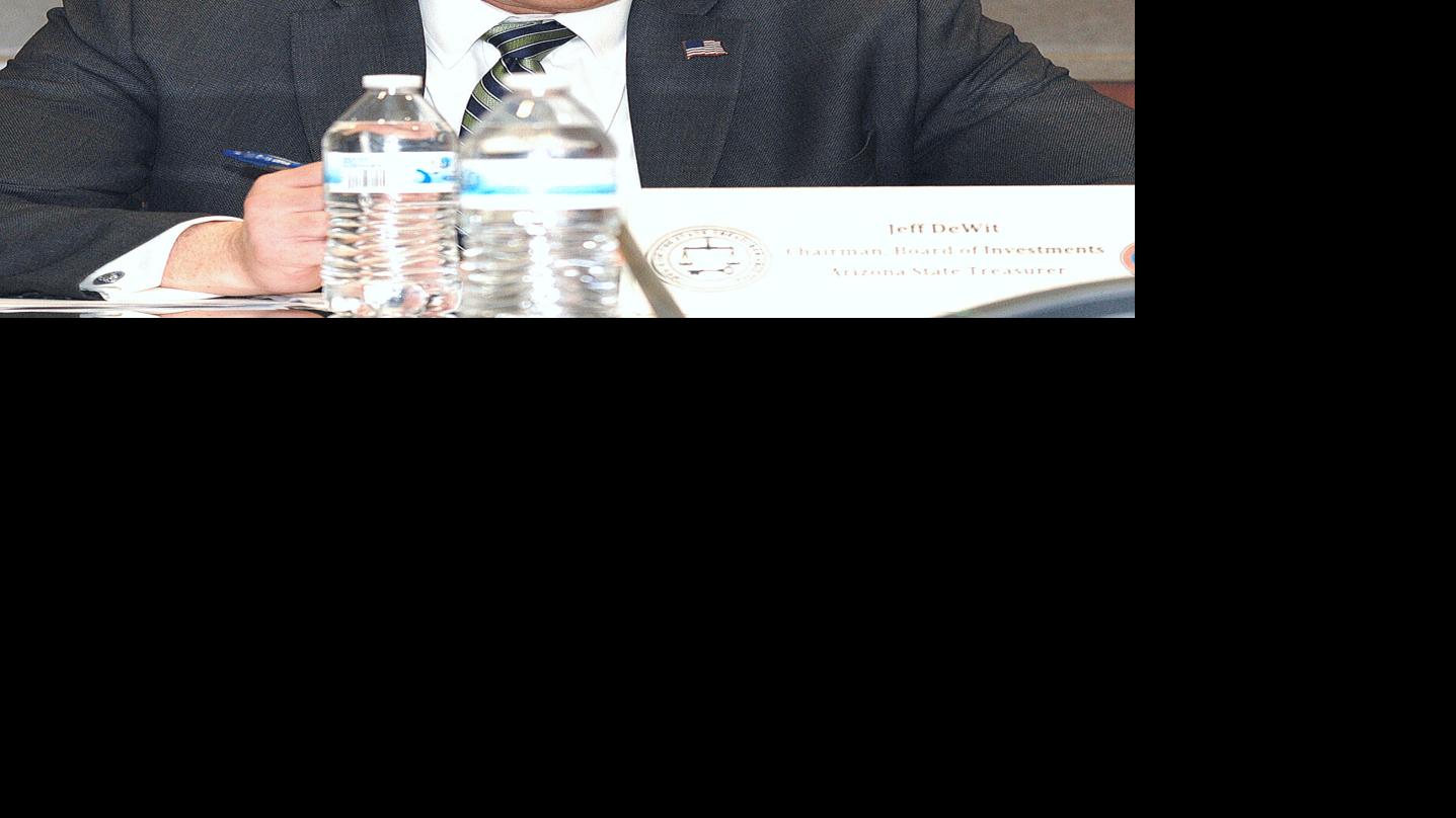 Arizona GOP leader Jeff DeWit