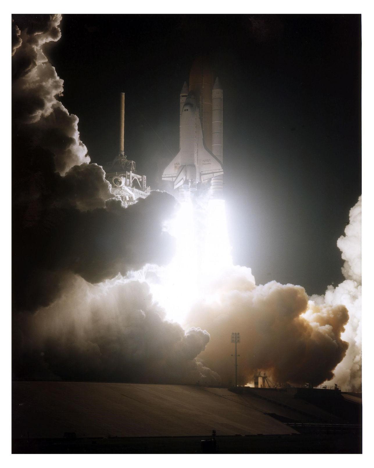 Photos: 30th Anniversary of the Launch of the Hubble Space Telescope