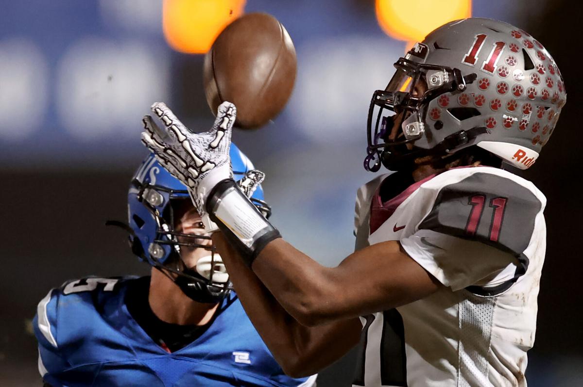Photos: Walden Grove finds their groove in the second half for a 35-10 ...