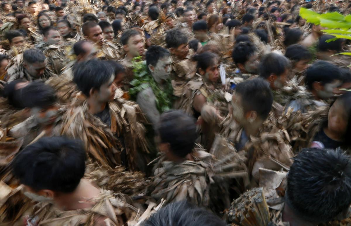 Photos: Filipino 'mud people' | Galleries | tucson.com