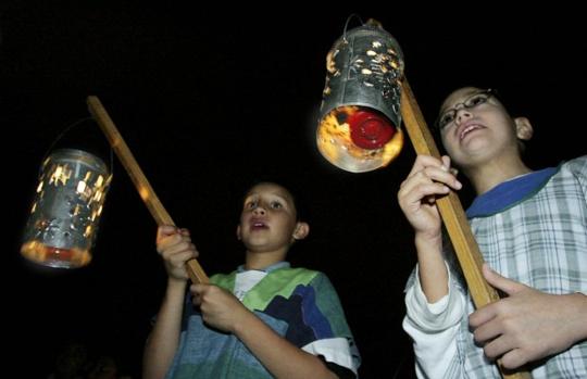 Photos: Las Posadas procession, a Tucson tradition