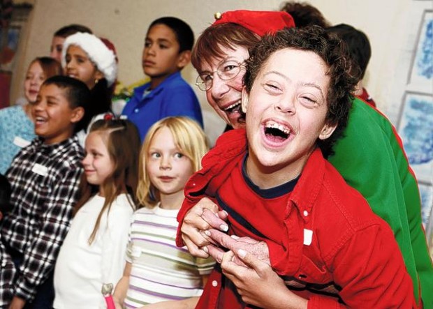 Candlelighters brighten ailing kids' yule