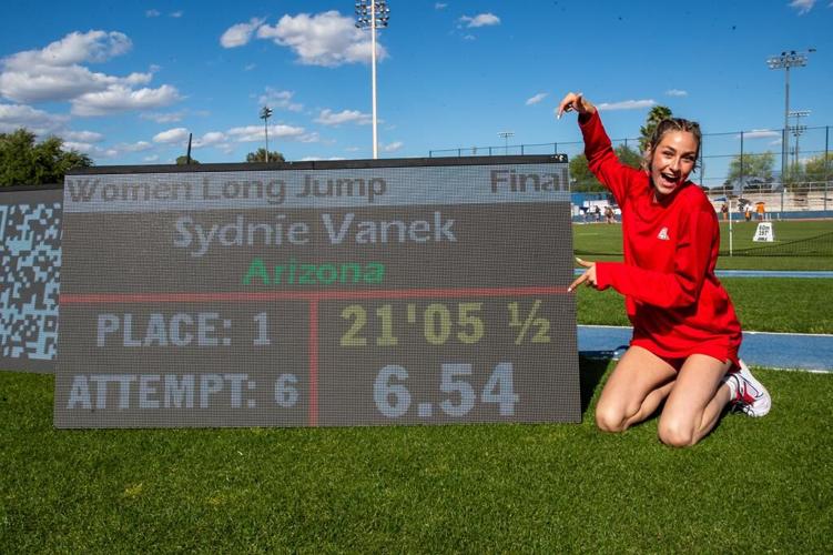 UofA 2-sport athlete Vanek gears up for Pac-12 track champs.