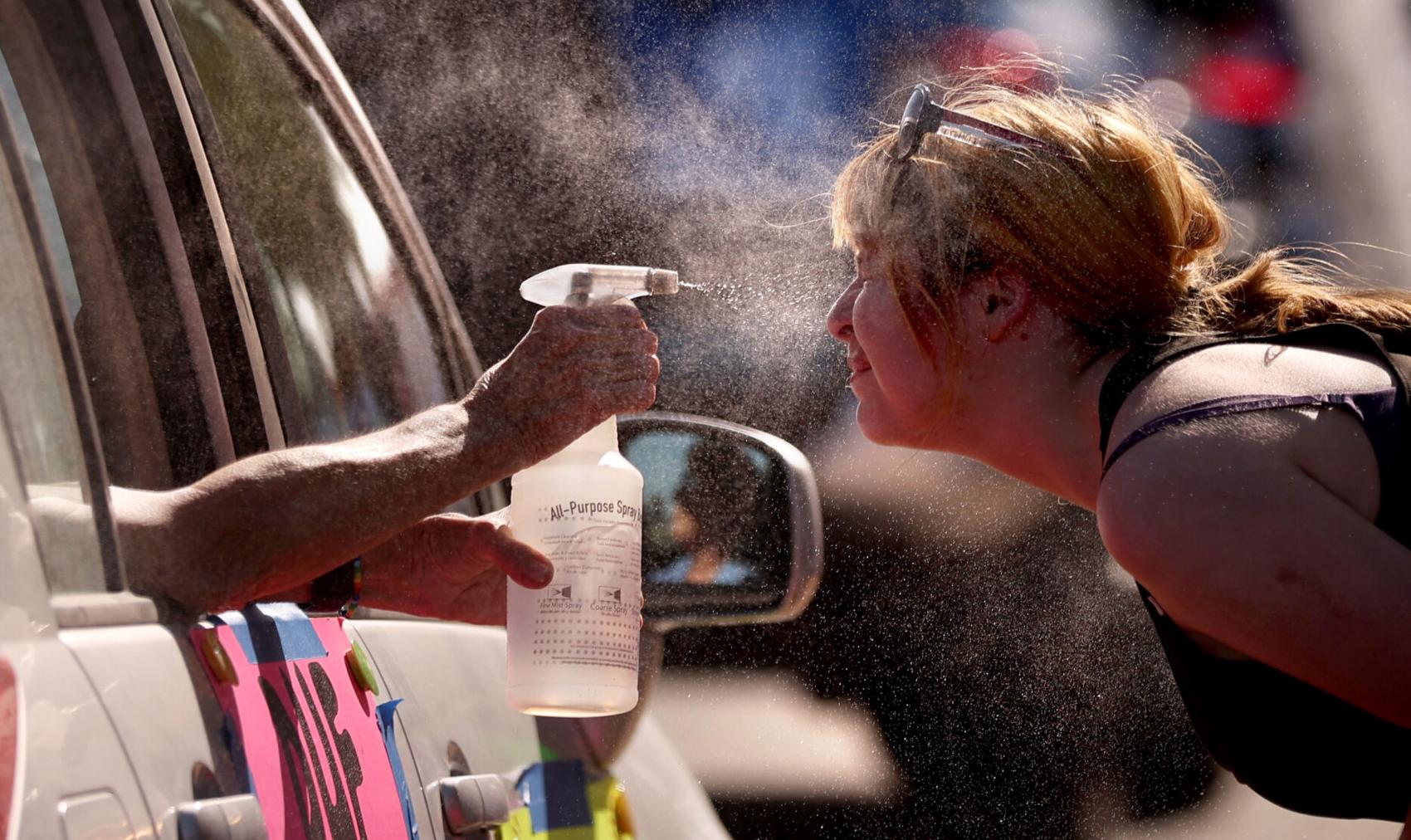 Thousands gather in Tucson 'No Kings' protest