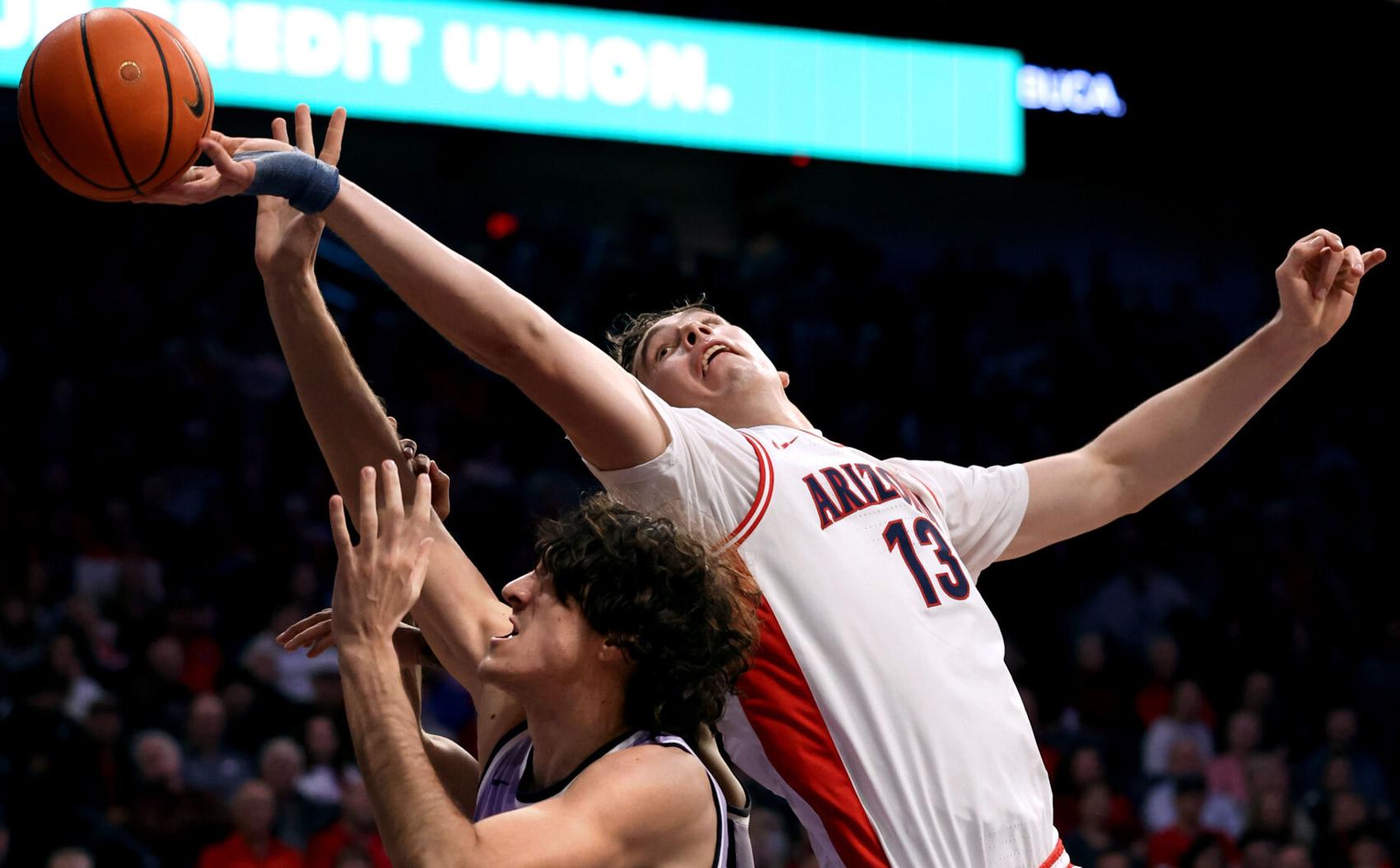 Motiejus Krivas, Brayden Burries lead Arizona over Kansas State 101-76 ...