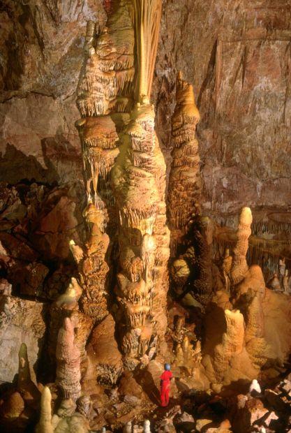 Rare Giant Dripstone Columns : r/minecraftsuggestions