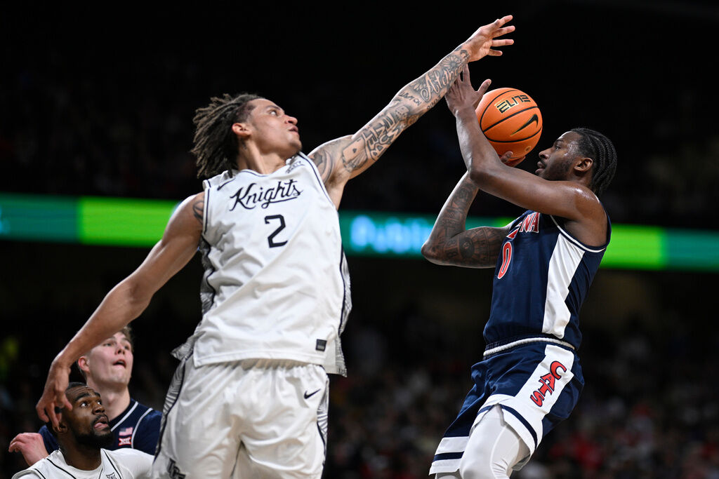 Arizona's Jaden Bradley named to Big 12's weekly 'Starting Five' honor roll