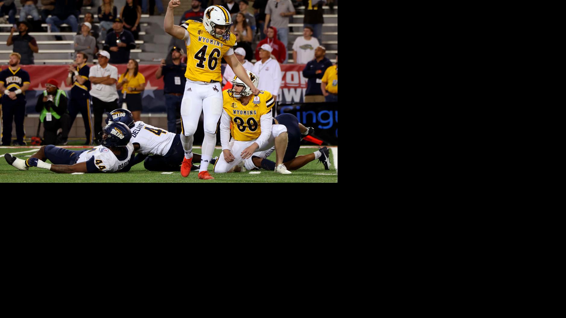 Arizona Bowl: Wyoming sends coach Craig Bohl out with win