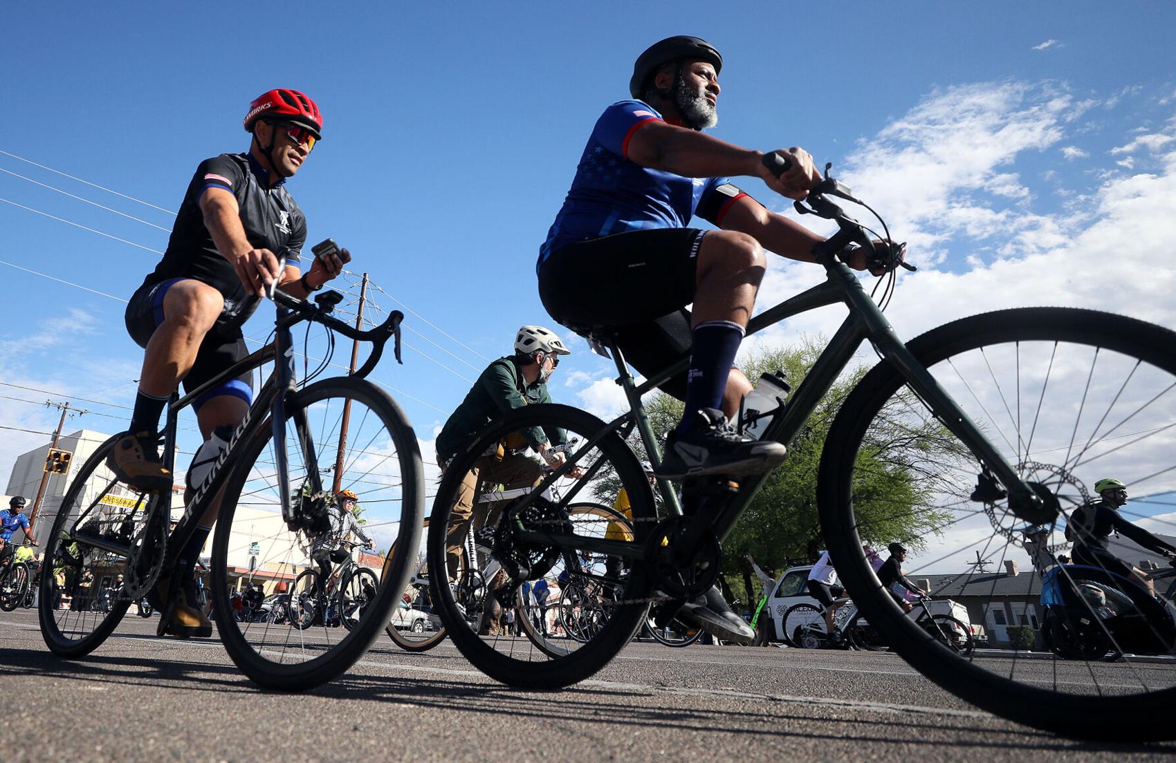 Cyclists brave wind, turmoil in 42nd El Tour de Tucson