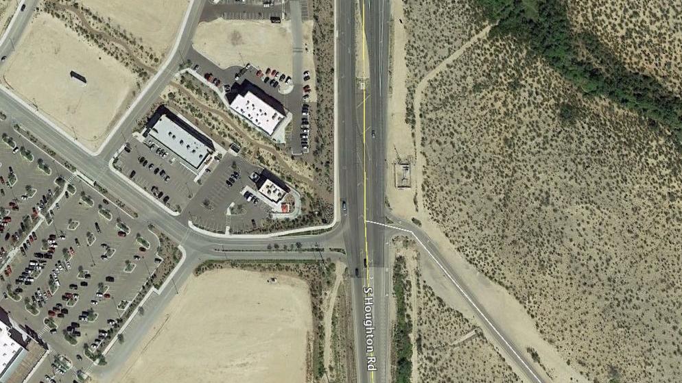 Old Vail Plaza - Houghton and Old Vail roads | | tucson.com