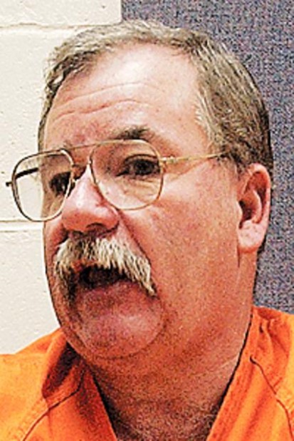 Plea deal will send scammer to prison