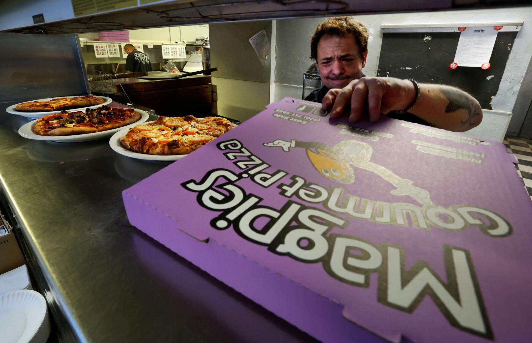 Magpies pizza closing restaurant on Tucson's Fourth Avenue