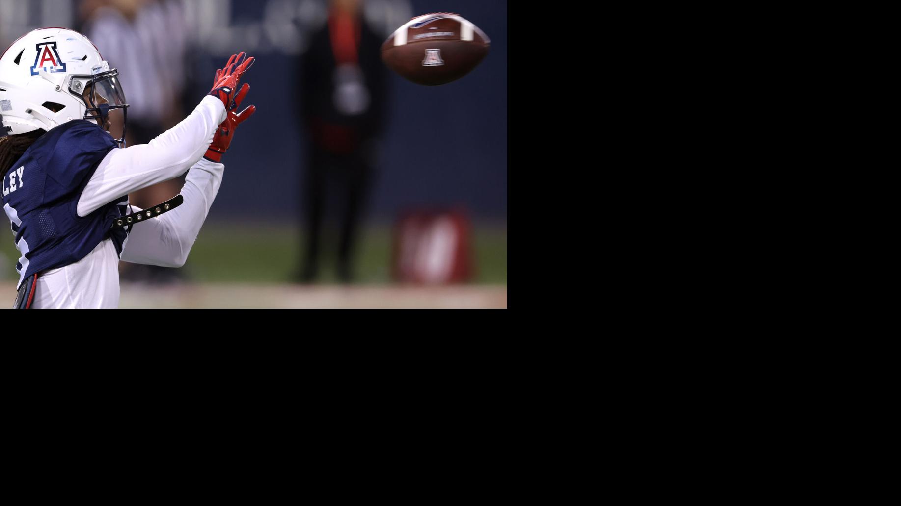 Javin Whatley 'modeling the way' for Arizona's receivers