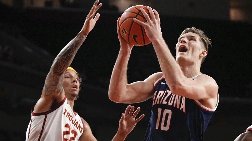 Azuolas Tubelis finds form as Wildcats beat Trojans, secure No. 2 seed in Pac-12