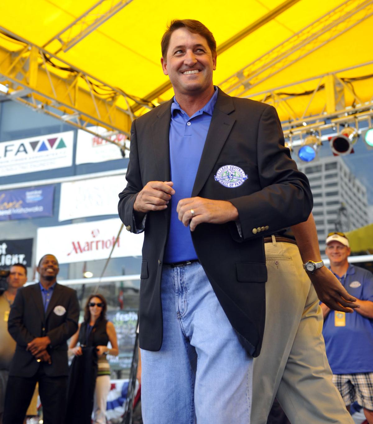 'Mr. Football' remembers Dick Tomey's 'guys,' handicaps Chuck Cecil's ...