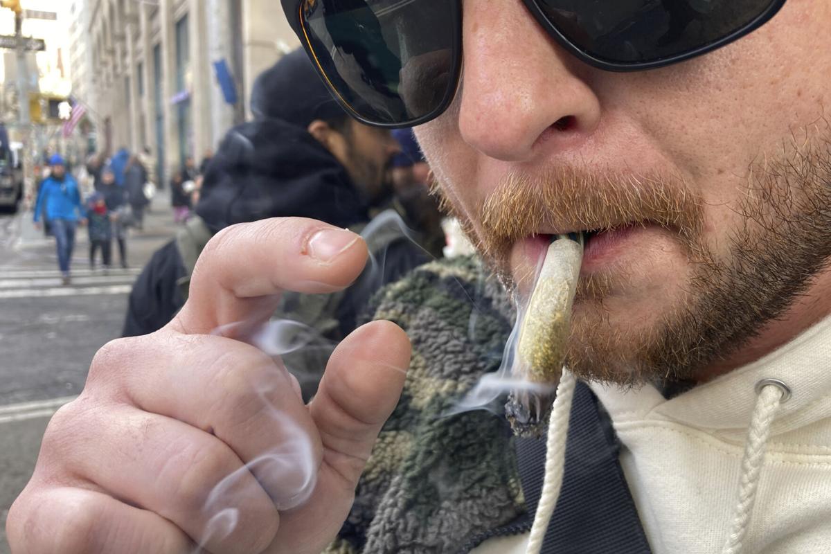 Arizona lawmaker targets 'excessive' weed smoke, odor