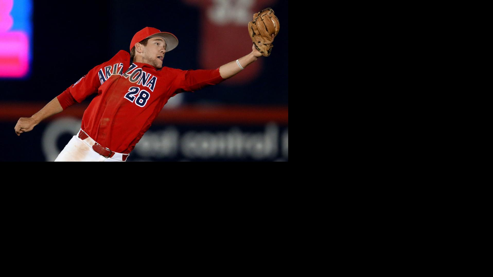 Talk with coach helps Arizona Wildcats 2B Kyle Lewis find himself